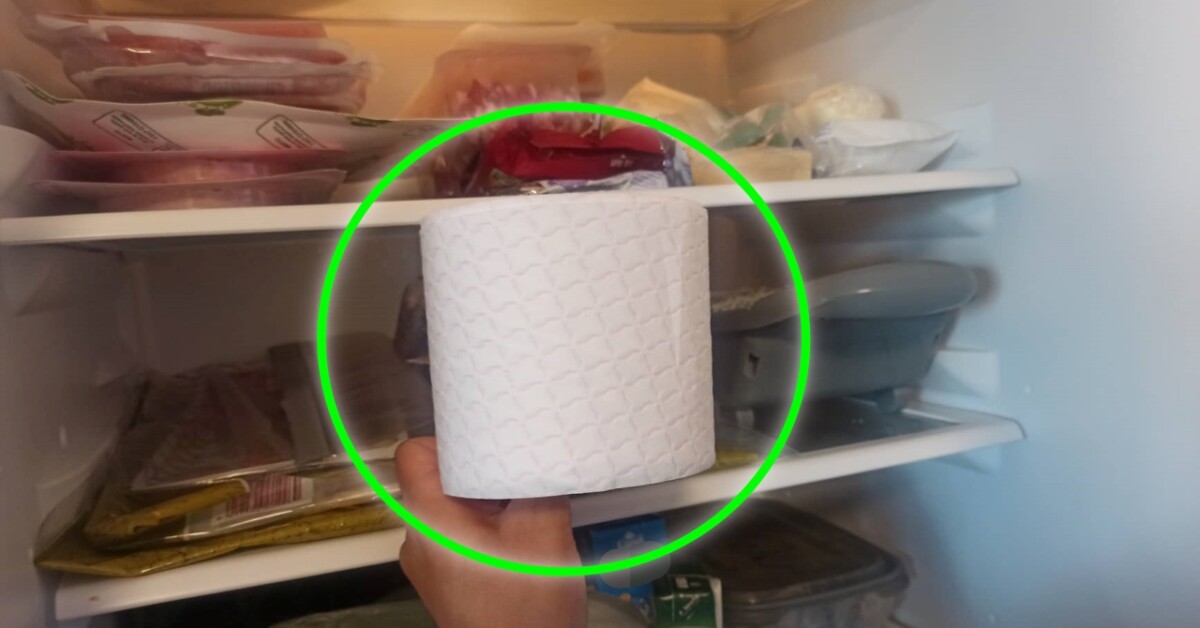 You can solve a common problem by placing toilet paper inside the fridge